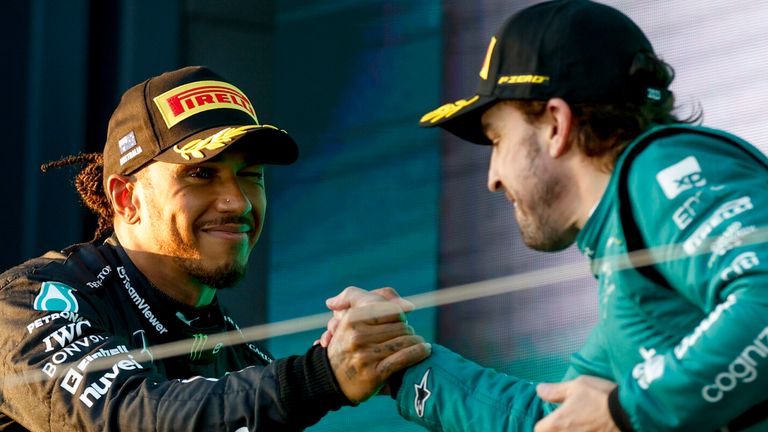 Alonso n’exclut pas un titre pour Hamilton avec Ferrari